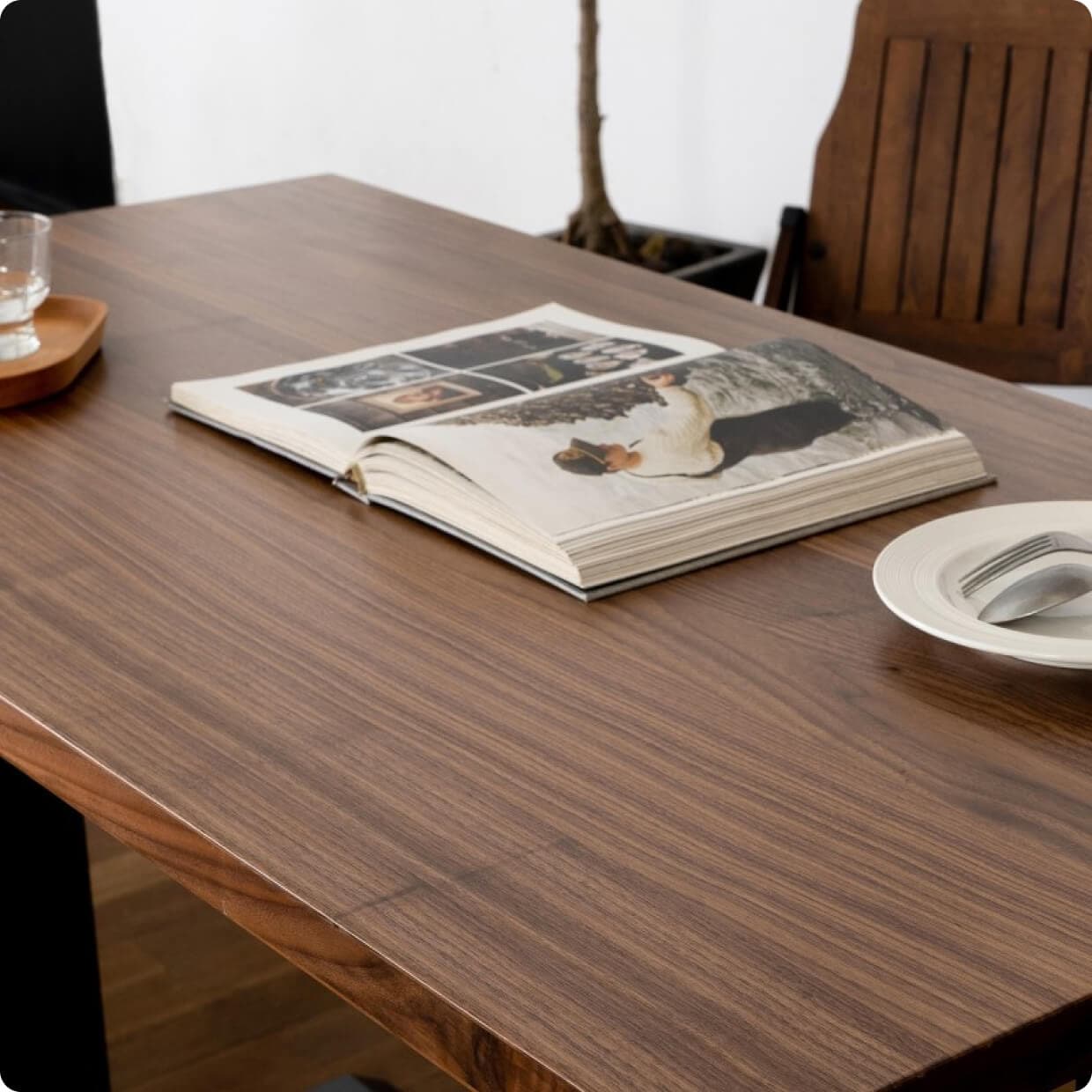 Walnut veneer desktop store